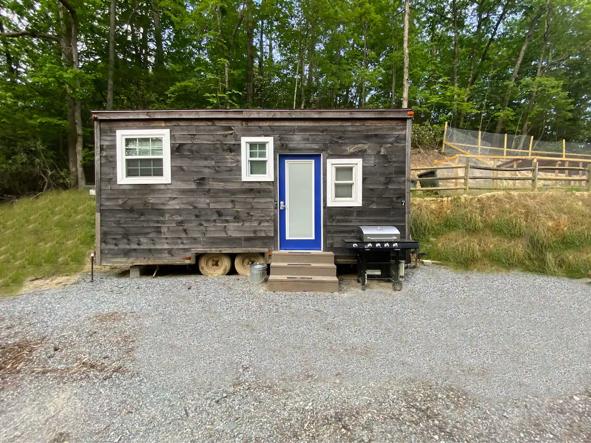 Burrow Tiny Home – The Farmstead Mill Spring